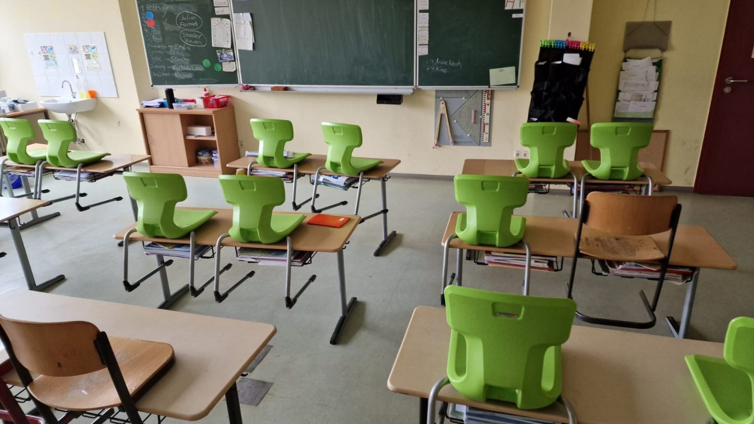 Nachfolger vom Tafelwerk: neue „Mathematisch-naturwissenschaftliche Formelsammlung“ ist als ...