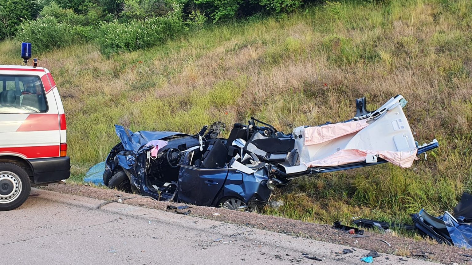 Drei Tote und 18 Verletzte bei schwerem Unfall auf der A14 – Du bist Halle