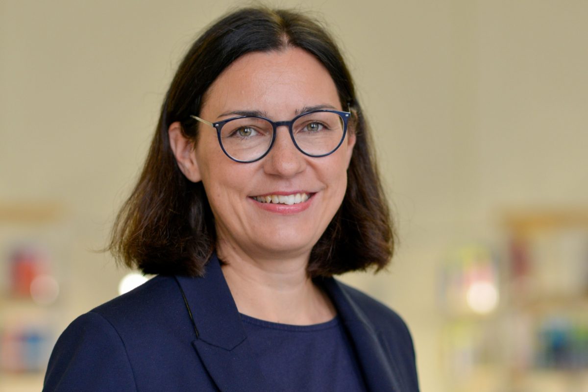 Anne-Katrin Neyer von der Uni Halle ist „Professorin des Jahres 2022 ...