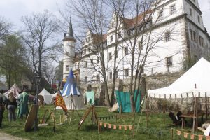 Mittelalterspektakel an diesem Wochenende auf Schloss Schkopau – Du ...