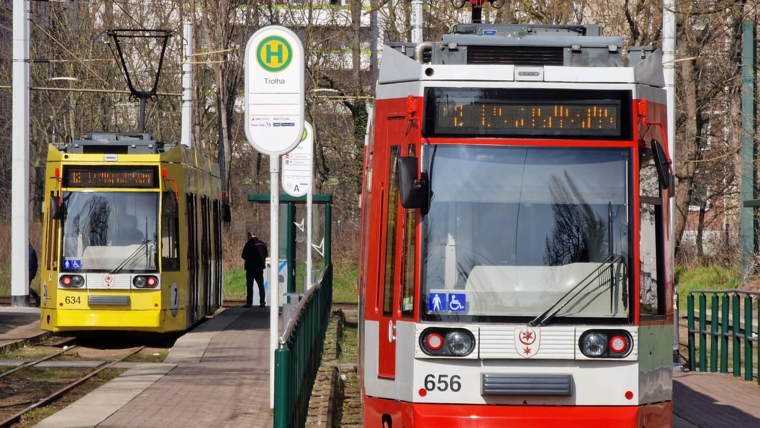 Syrer wichtig, damit Busse und Straßenbahnen in Halle (Saale) fahren ...