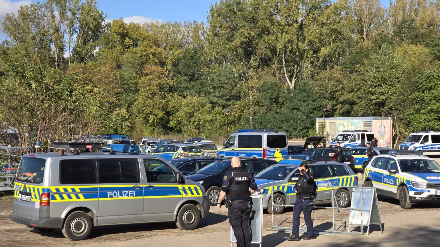 Großkontrollen der Polizei in Halle (Saale): 600 Autos kontrolliert – Fahrer unter Alkohol ...