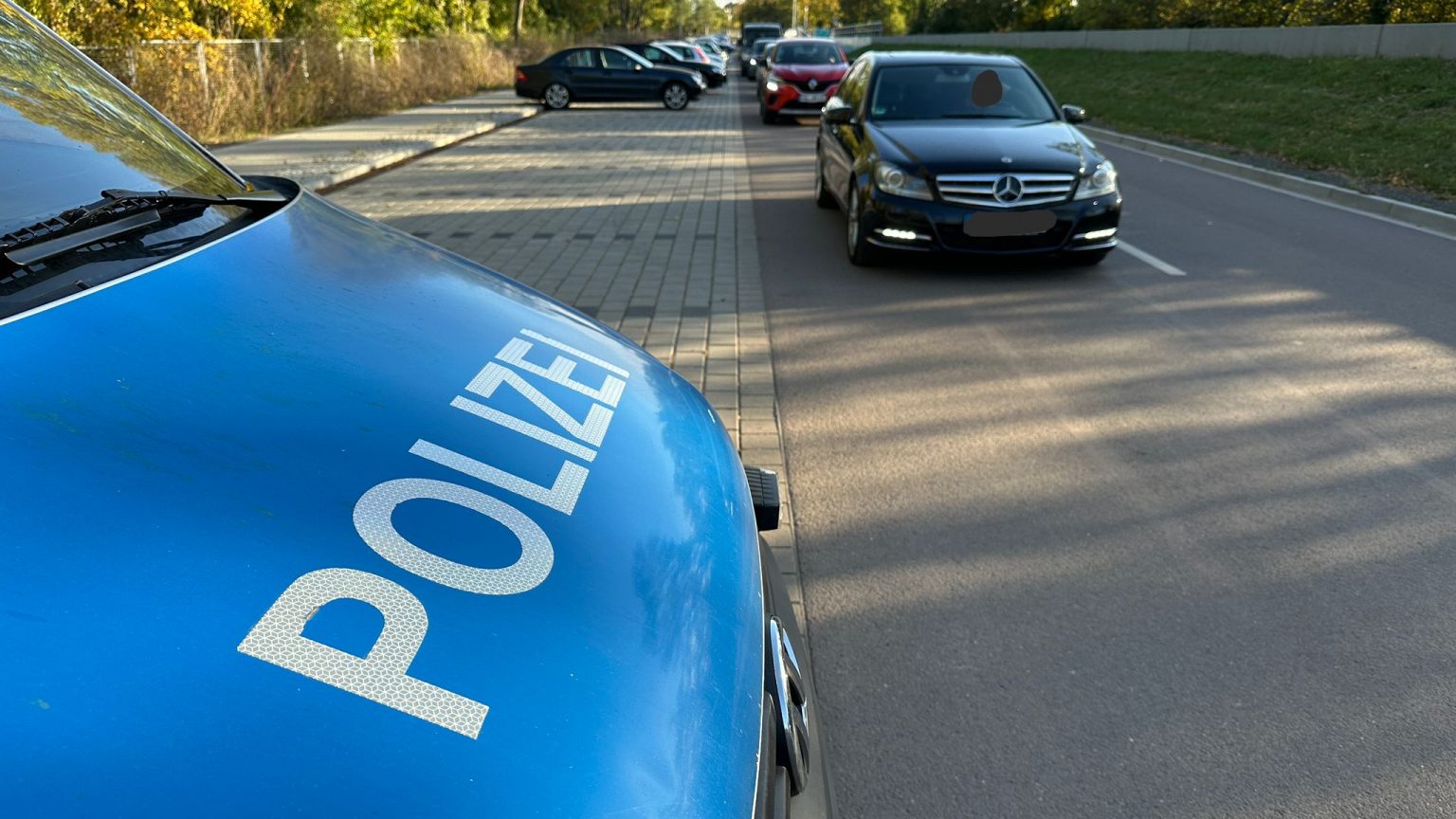 Großkontrollen der Polizei in Halle (Saale): 600 Autos kontrolliert – Fahrer unter Alkohol ...